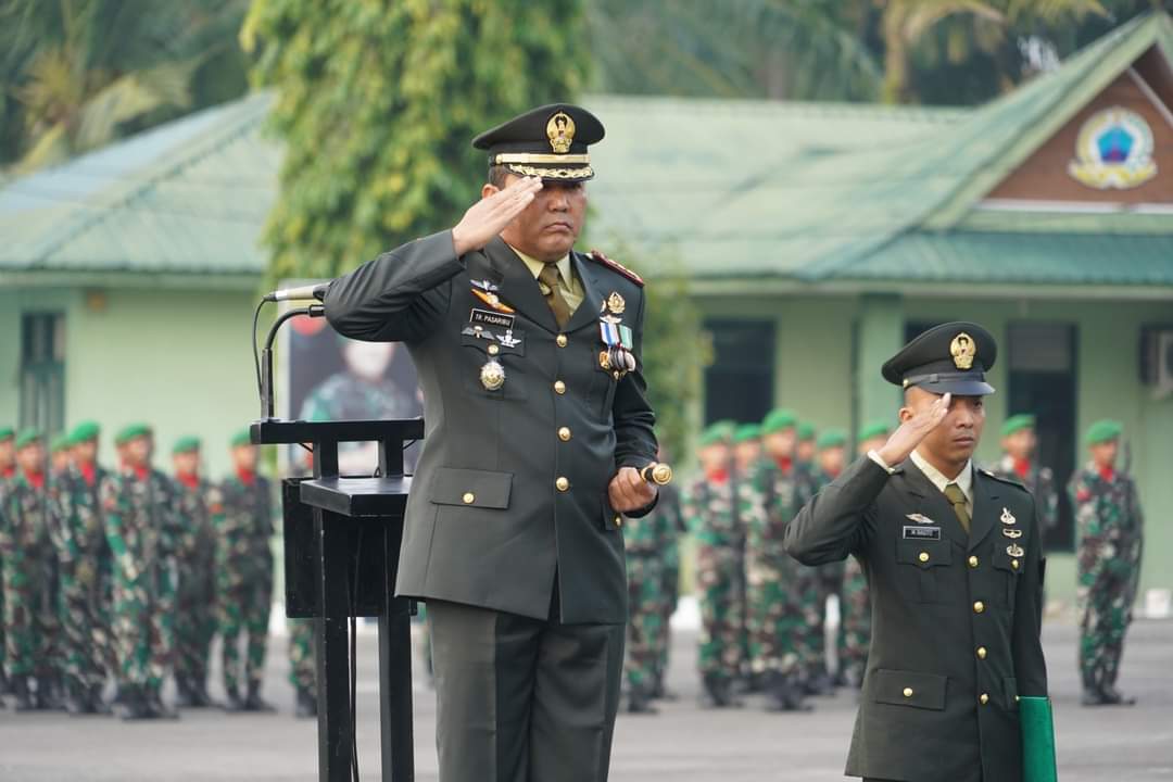 Pimpin Upacara Peringatan HUT Ke-79 Kemerdekaan RI, Danrem 022/PT Bacakan Amanat Panglima TNI ...